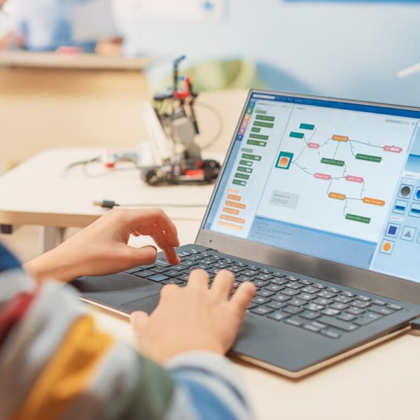 10 Best Educational Coding Games For Kids